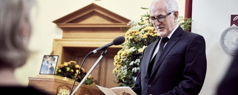 Guide to Writing a Good Eulogy - Funeral Partners