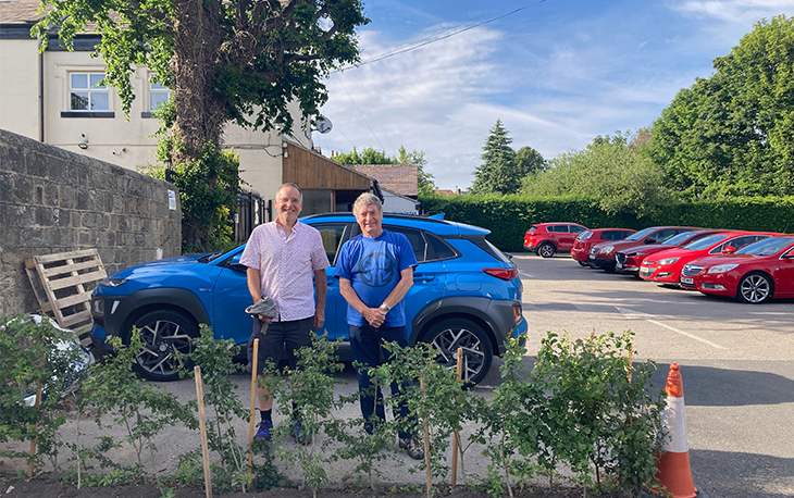 Green-fingered David Calder brings hedges back to life - Funeral Partners